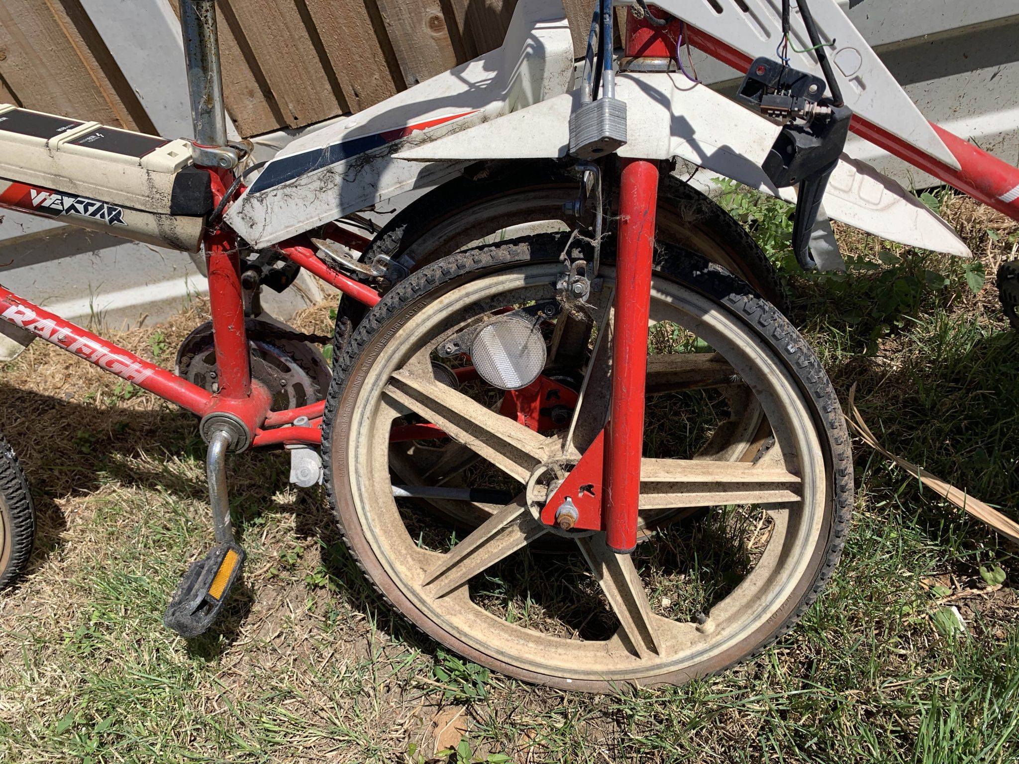 Raleigh Vektar Restoration – Part 1 – The arrival | Retromash